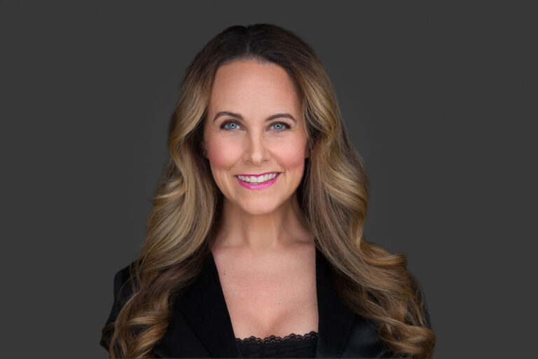 Ep52. Lori Mazor: Go Beyond the Binary - Creativity Squared